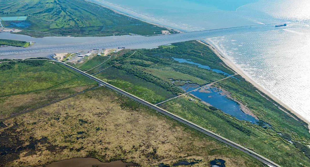 Commonwealth LNG requests extension from feds on project start date