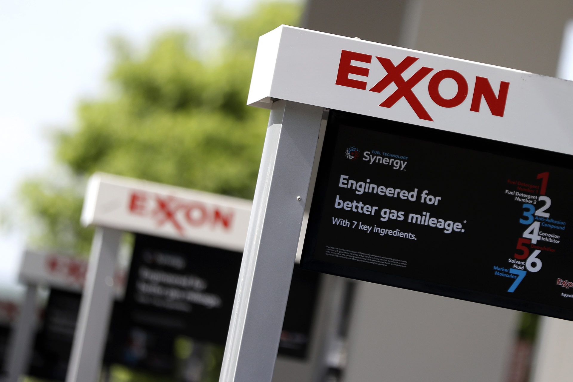 How oil giants ExxonMobil and Chevron fared in Q2