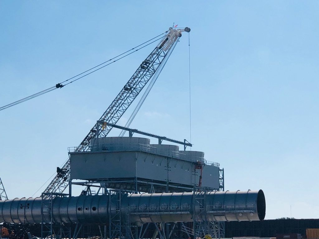 Venture Global raises second LNG storage tank roof at Calcasieu Pass