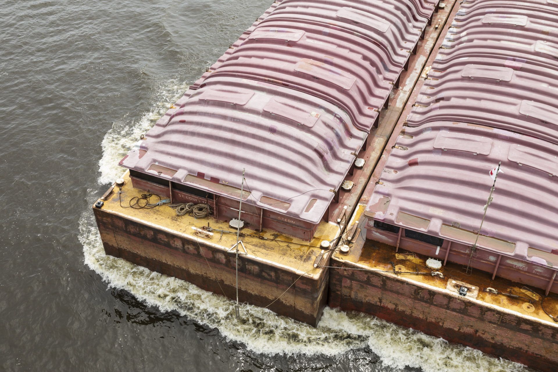 Low Mississippi River water levels impacting barge traffic